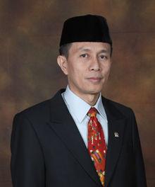 Biografi Penulis Suparman Marzuki - Belbuk.com